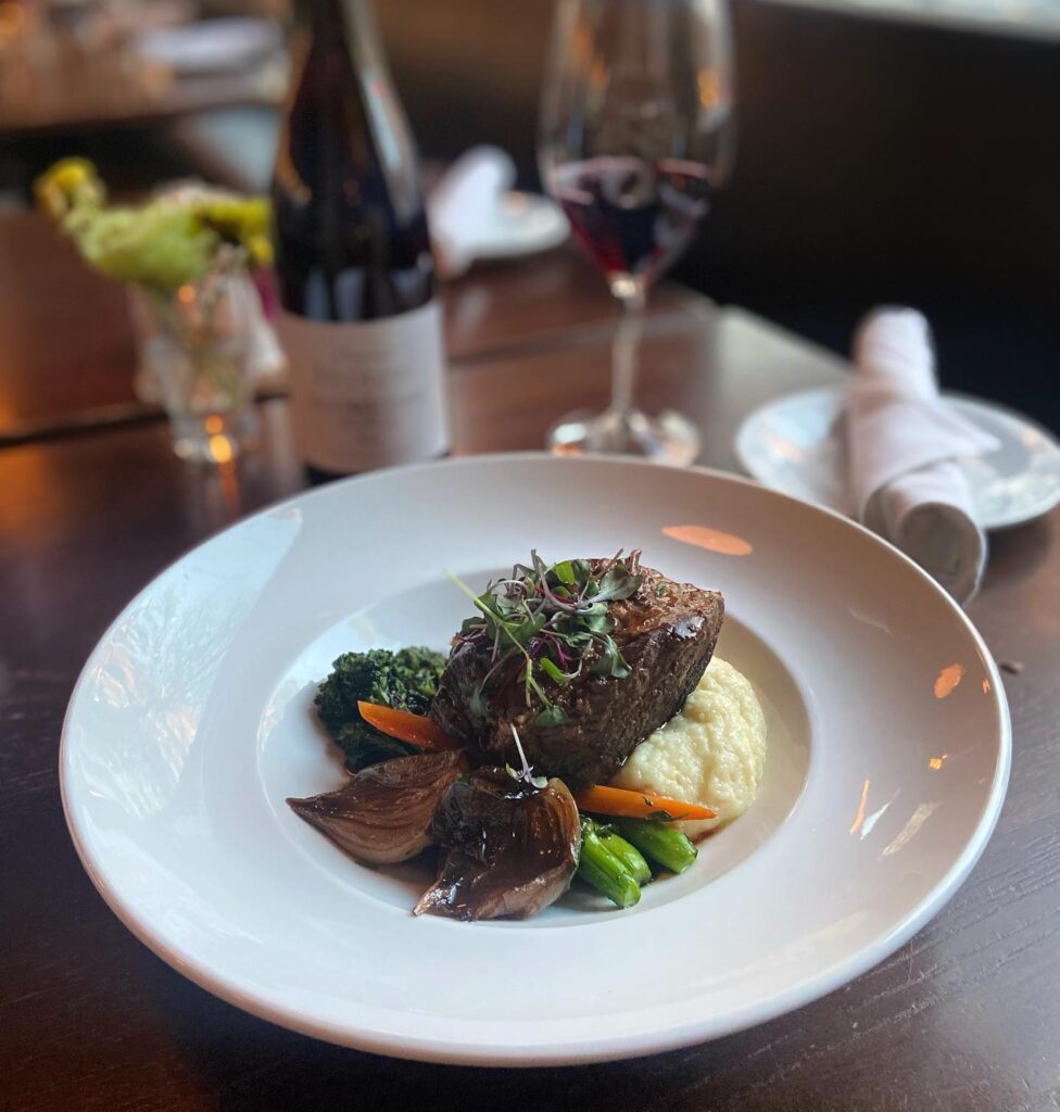 Lyon Hall | Places.Travel