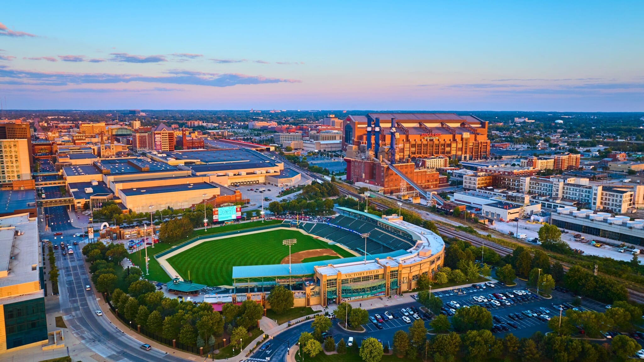 Indy Essentials: 10 Can't-Miss Experiences in Indianapolis | Places to ...